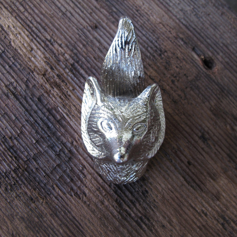 Silver Fox Drawer Pulls & Cabinet Knobs - Hooks & Knobs