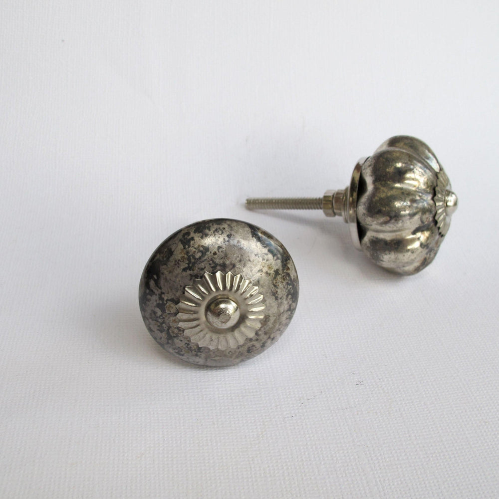 Silver Marbled Marigold Knob - Hooks & Knobs